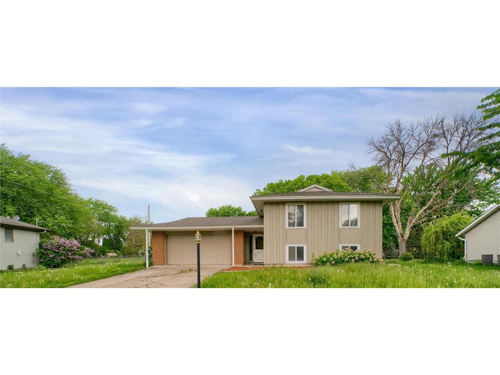 962 Cortland Drive, Apple Valley, MN, 55124 | MLS: 6539854 | Edina Realty