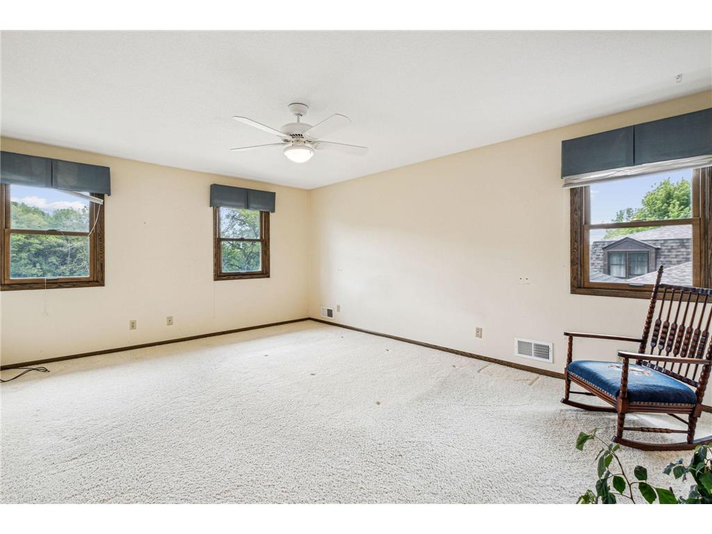 9640 Oxborough Road, Bloomington, MN, 55437 | MLS: 6514441 | Edina Realty