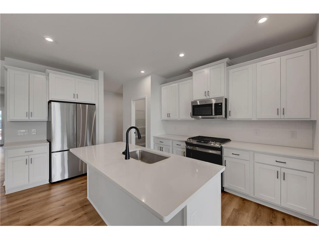 9657 65th Street S, Cottage Grove, MN, 55016 | MLS: 6304414 | Edina Realty