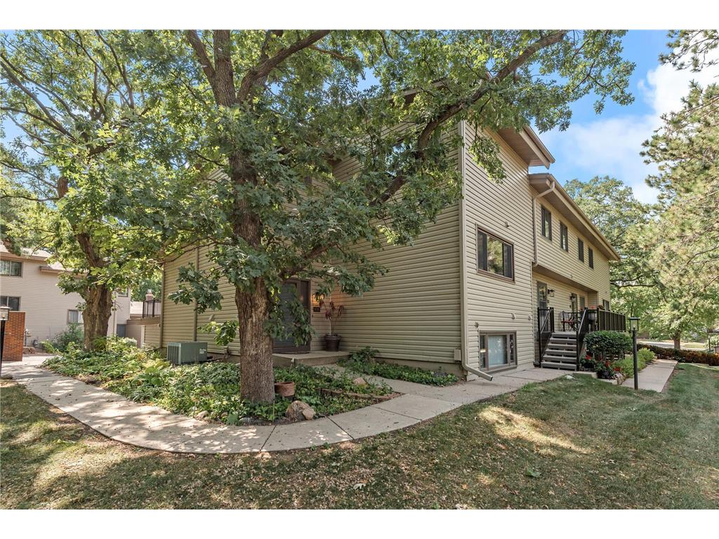 9705 Mill Creek Drive, Eden Prairie, MN, 55347 | MLS: 6597794 | Edina ...