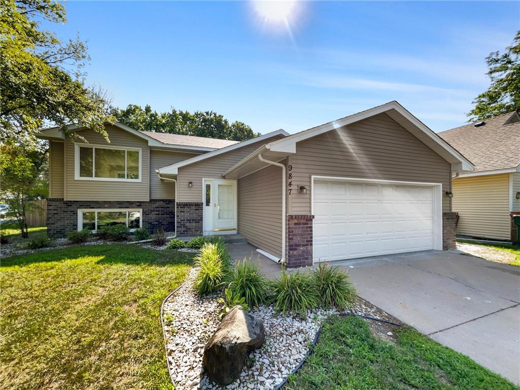 9847 Fillmore Street NE, Blaine, MN, 55434 | MLS: 6413330 | Edina Realty