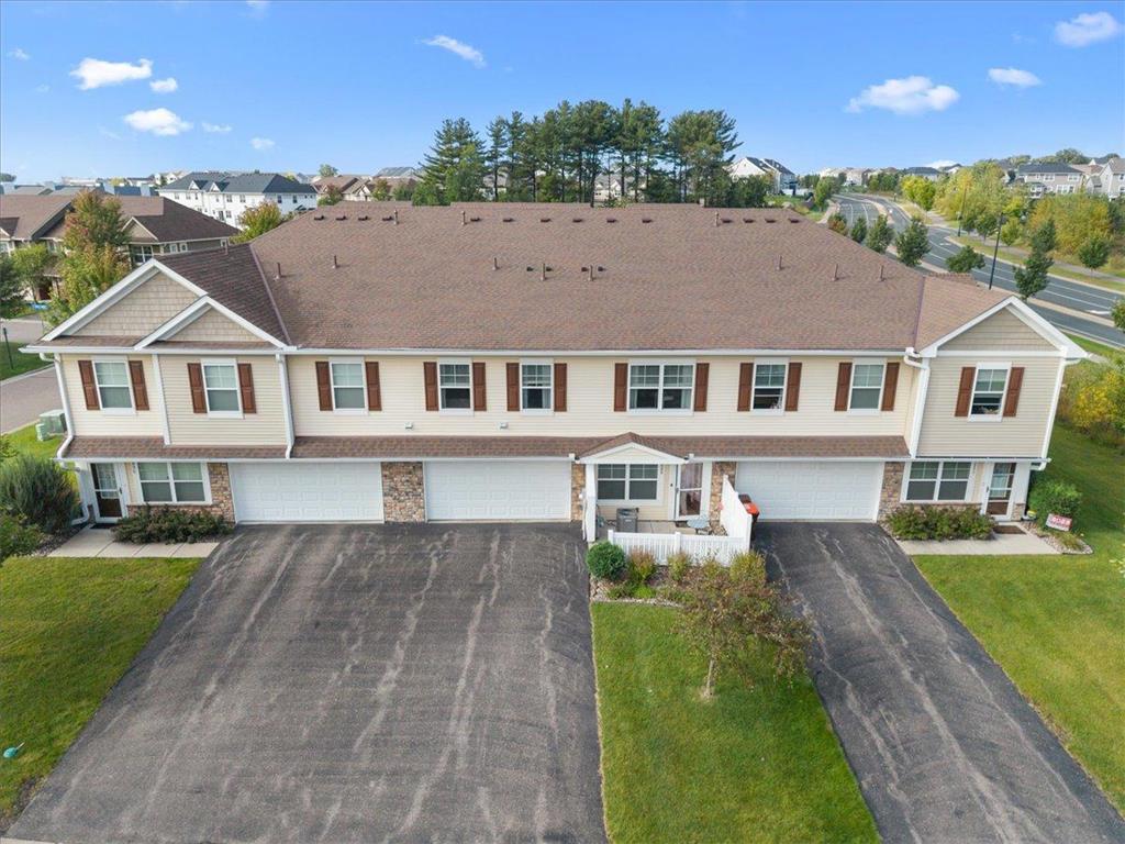 9888 5th Street Lane N, Lake Elmo, MN, 55042 | MLS: 7013264 | Edina Realty