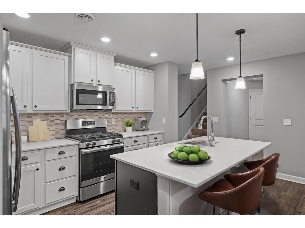 9891 5th Street Lane N, Lake Elmo, MN, 55042 | MLS: 6501864 | Edina Realty