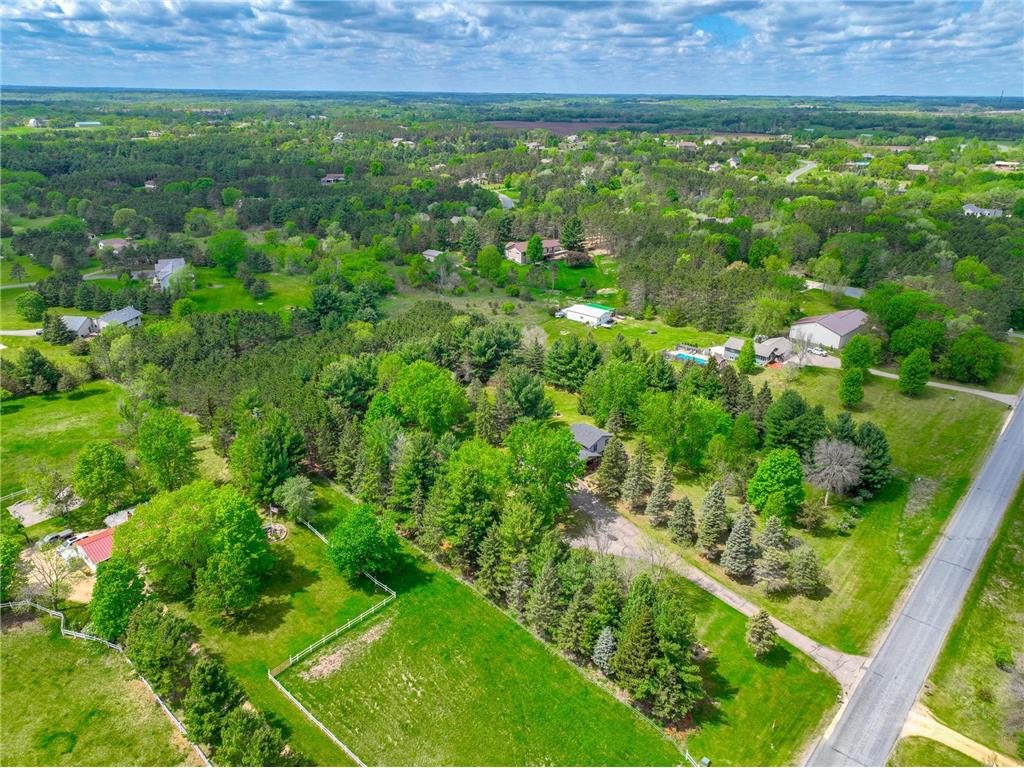 998 Tanney Lane, Hudson, WI, 54016 | MLS: 6538283 | Edina Realty