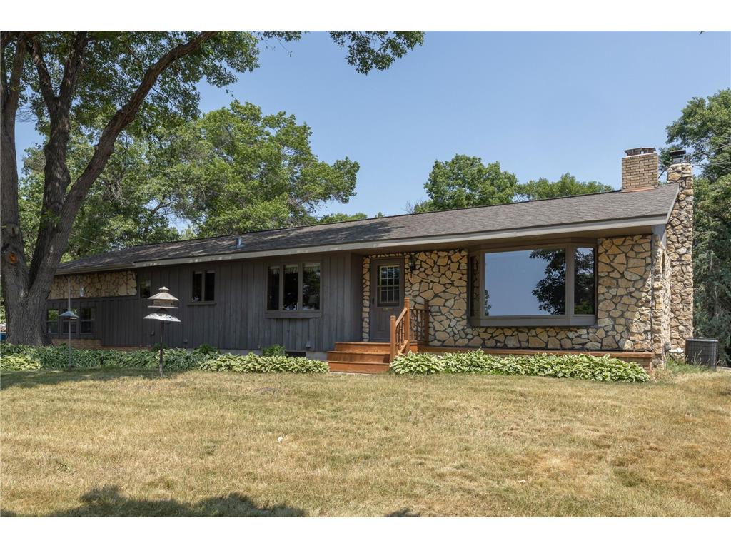 W12498 State Road 35, Oak Grove Twp, WI, 54021 | MLS: 6390456 | Edina ...