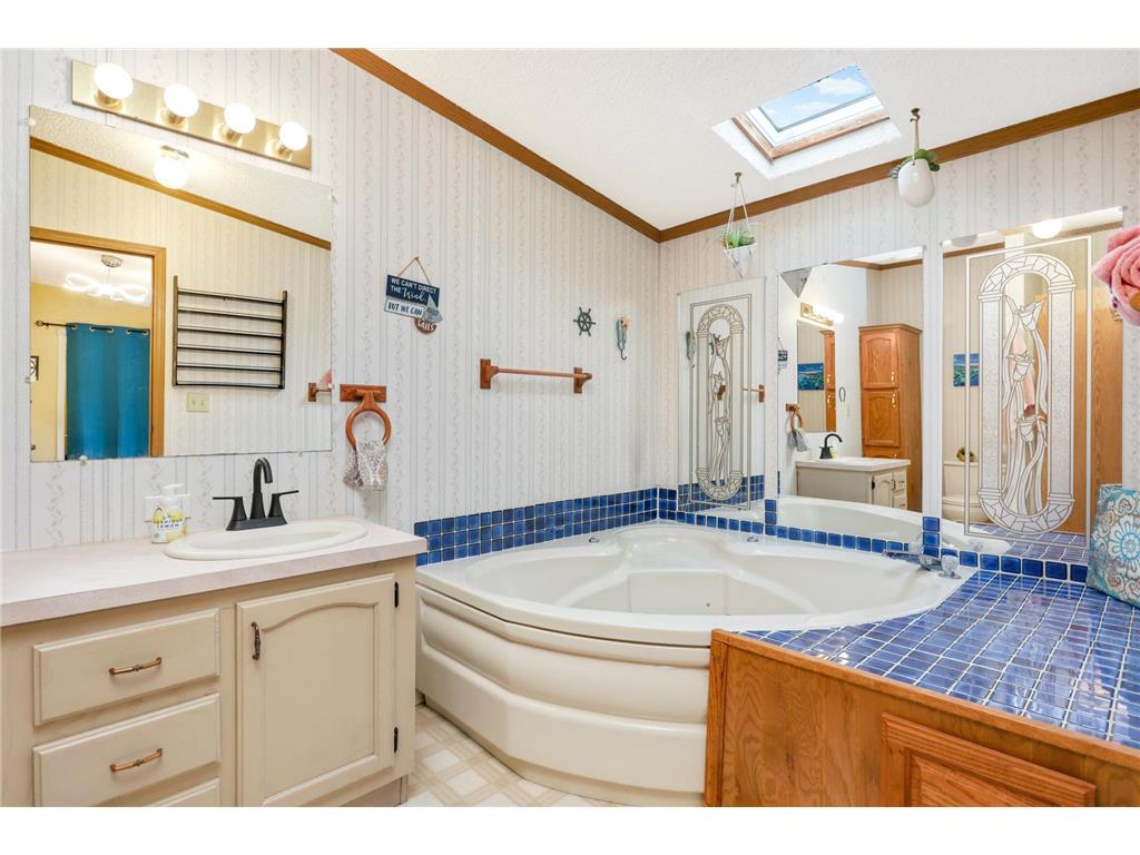 W9572 295th Avenue, Diamond Bluff, WI, 54014 | MLS: 6521630 | Edina Realty