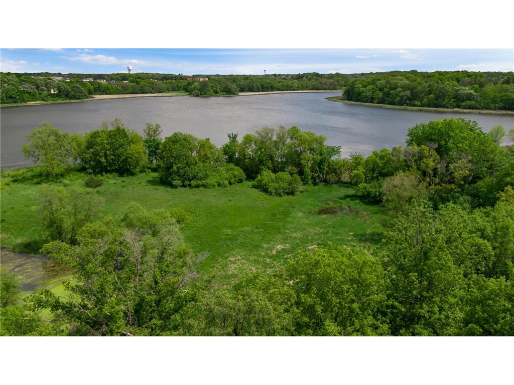 xx4 Honey Hill Lane, Orono, MN, 55356 | MLS: 6590892 | Edina Realty