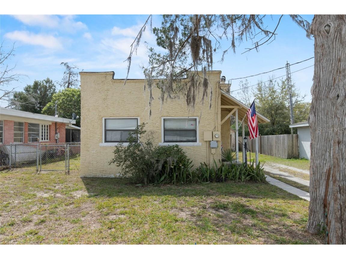 100 W Saint Louis Avenue, Eustis, FL, 32726 | MLS: G5078960 | Edina Realty