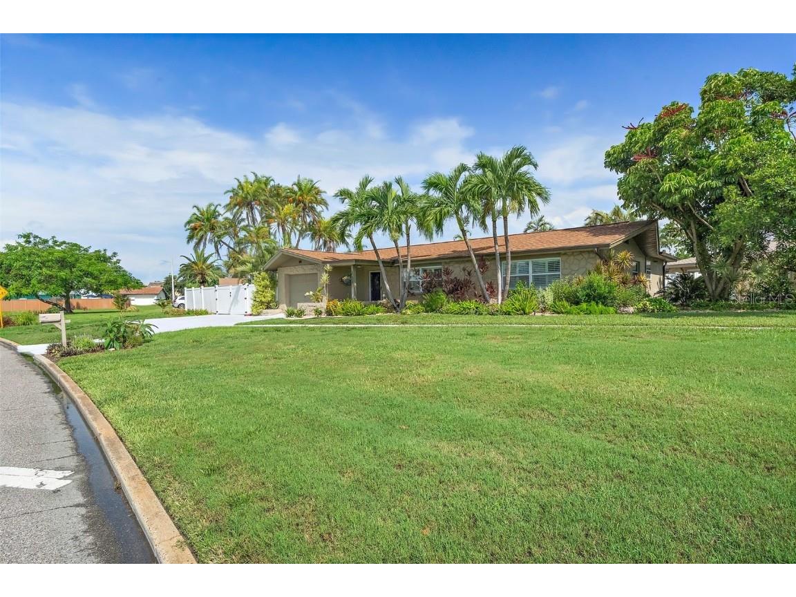 101 Madonna Boulevard, Tierra Verde, FL, 33715 | MLS: TB8416740 | Edina ...