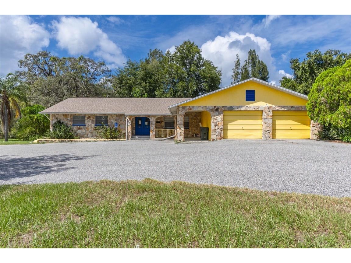 10129 Little Road, New Port Richey, FL, 34654 | MLS: OM665753 | Edina ...