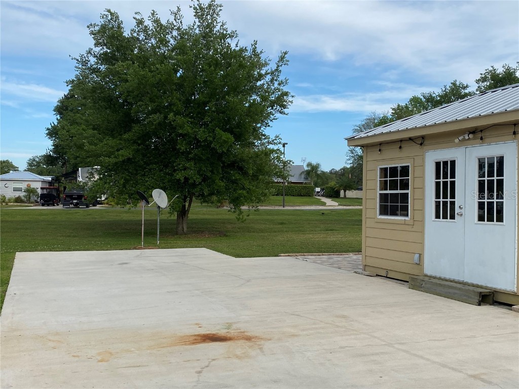 10284 NE 28th Loop, Silver Springs, FL, 34488 | MLS: OM675350 | Edina ...