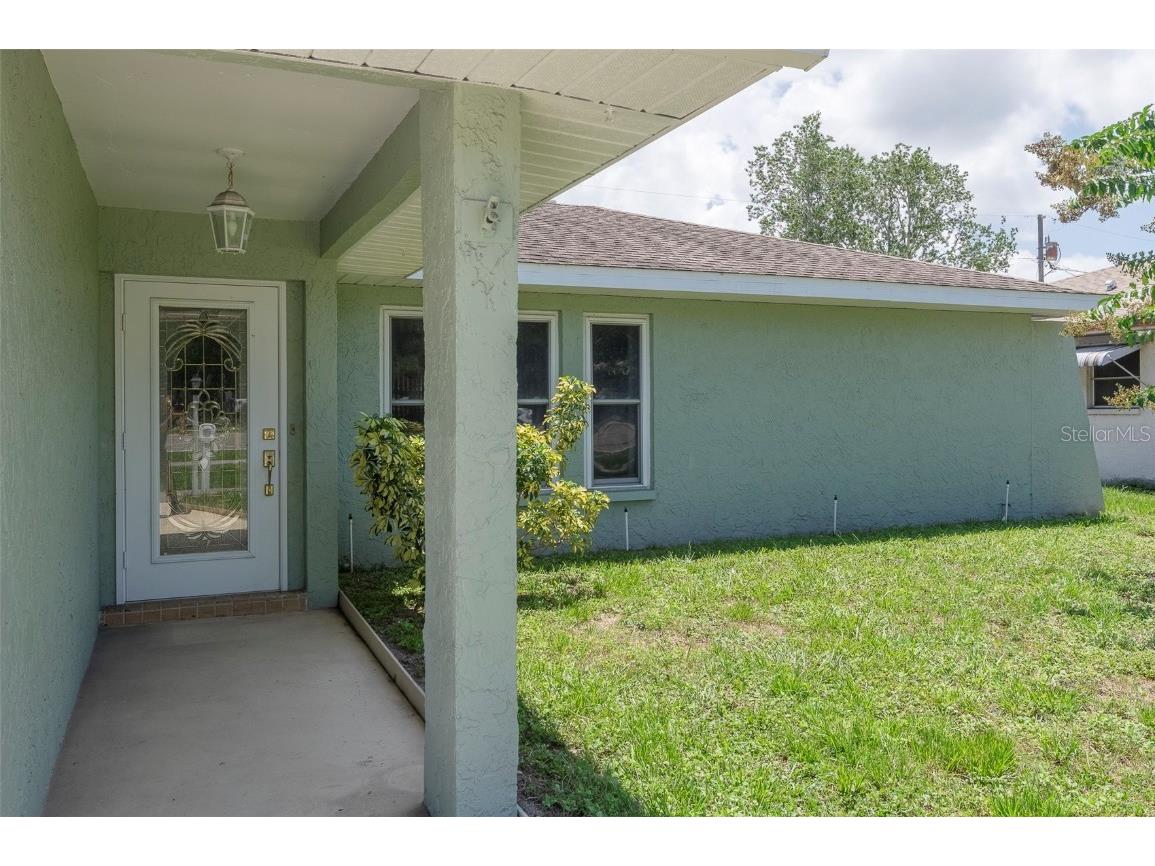 10319 113th Street, Largo, FL, 33778 | MLS: TB8407194 | Edina Realty