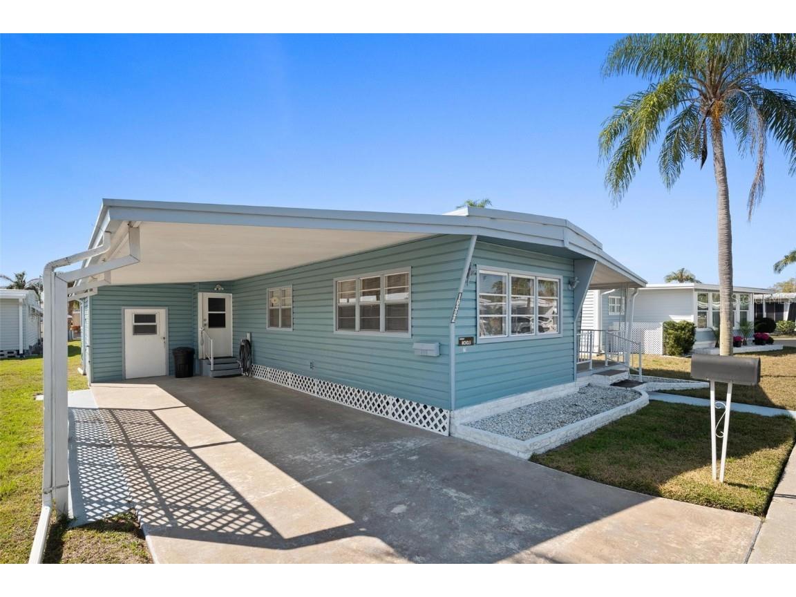 10322 N Lake Drive #118, Largo, FL, 33773 | MLS: T3509704 | Edina Realty