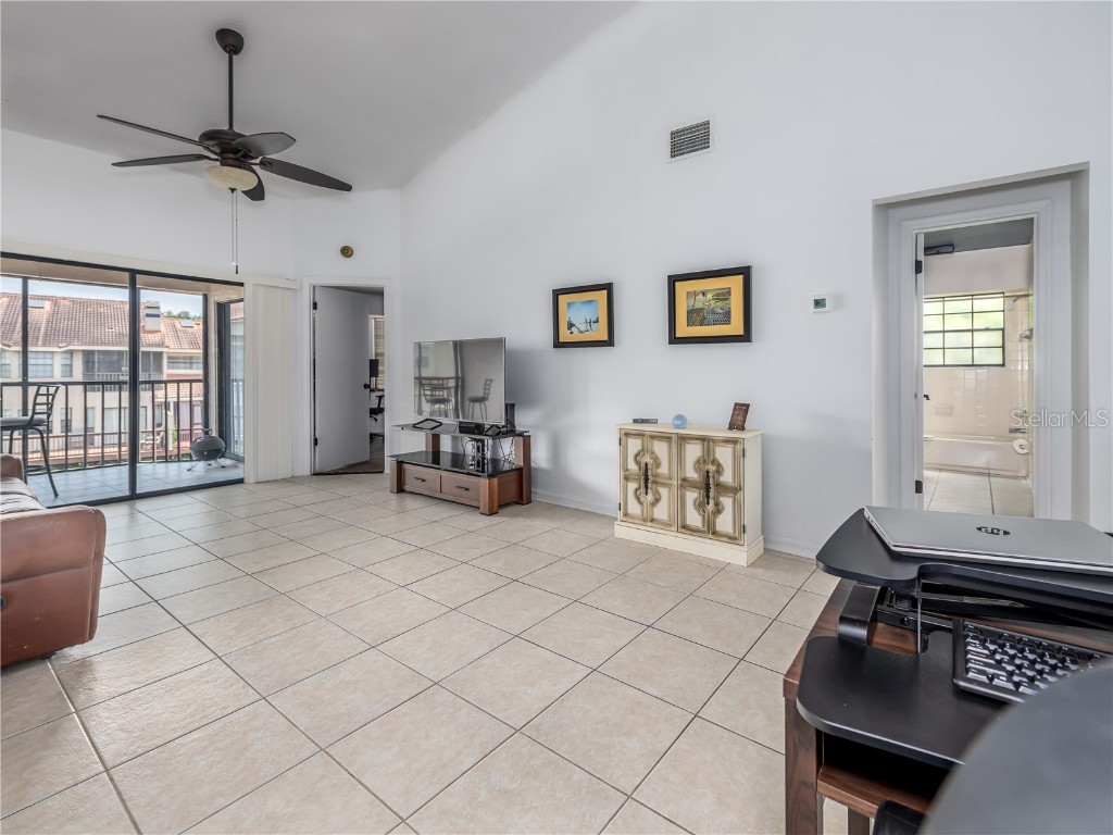 10415 Saint Tropez Place, Tampa, FL, 33615 | MLS: T3529809 | Edina Realty