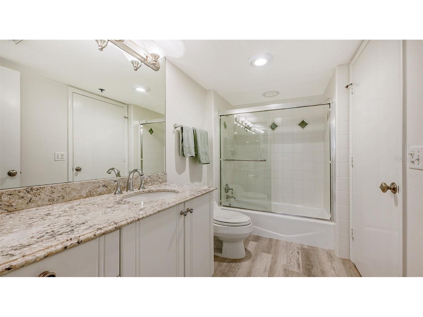 1055 Gulf Of Mexico Drive #301, Longboat Key, FL, 34228 | MLS: A4603345 ...