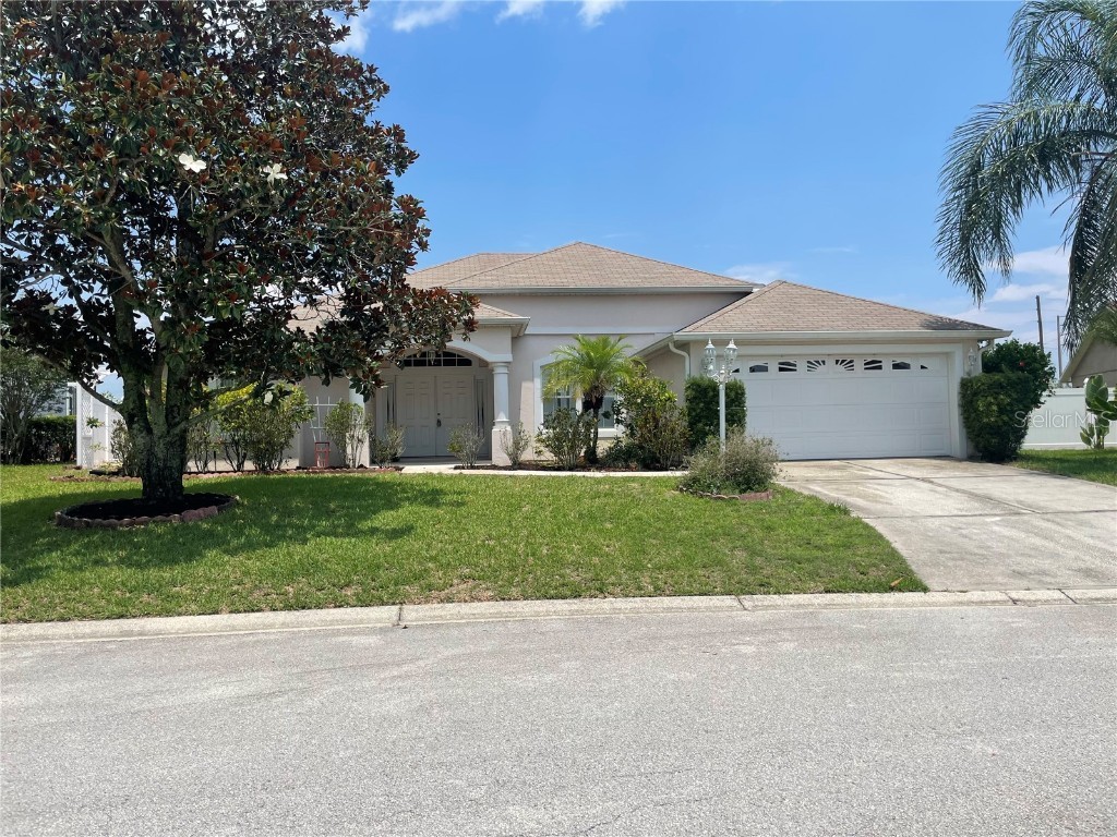 1069 Via Bianca Drive, Davenport, FL, 33896 | MLS: P4930624 | Edina Realty