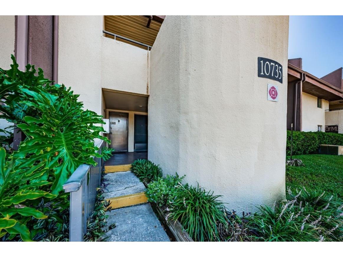 10735 Village Club Circle N #104, Saint Petersburg, FL, 33716 | MLS ...