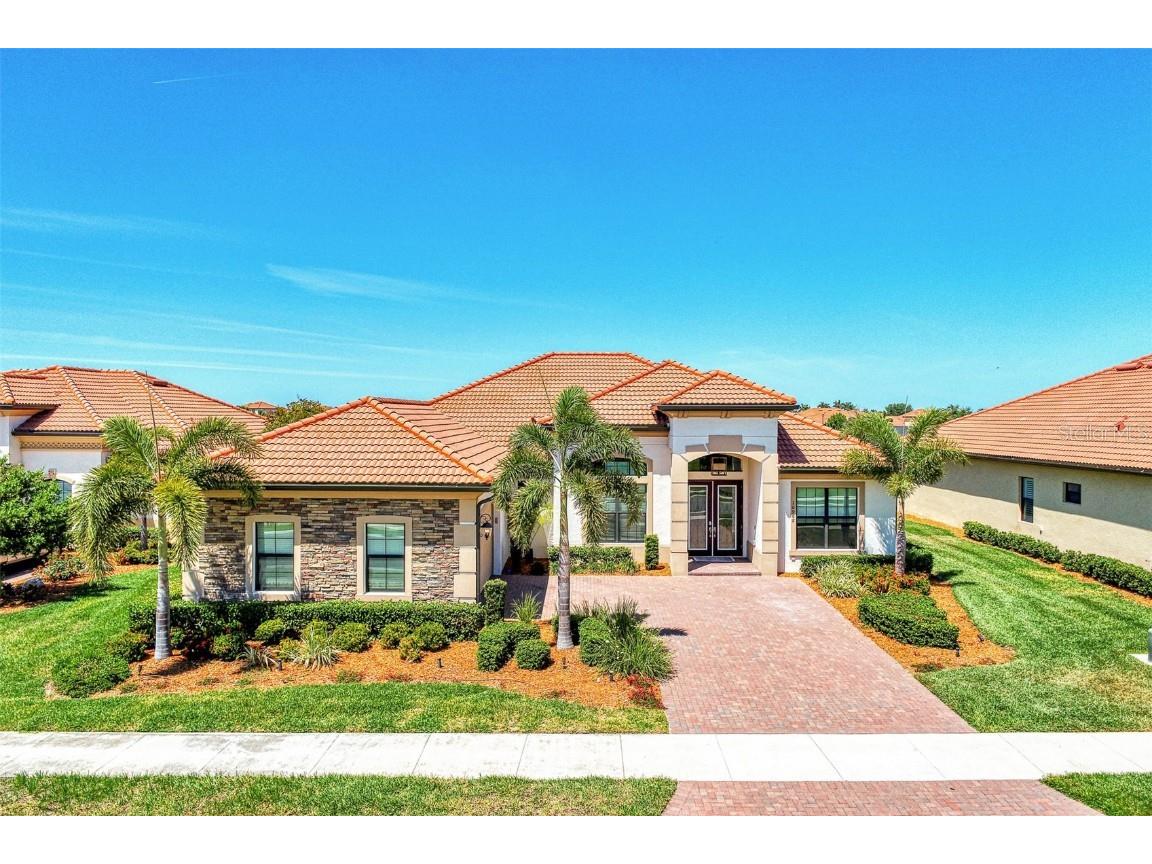 10908 Tarflower Drive, Venice, FL, 34293 | MLS: D6136117 | Edina Realty