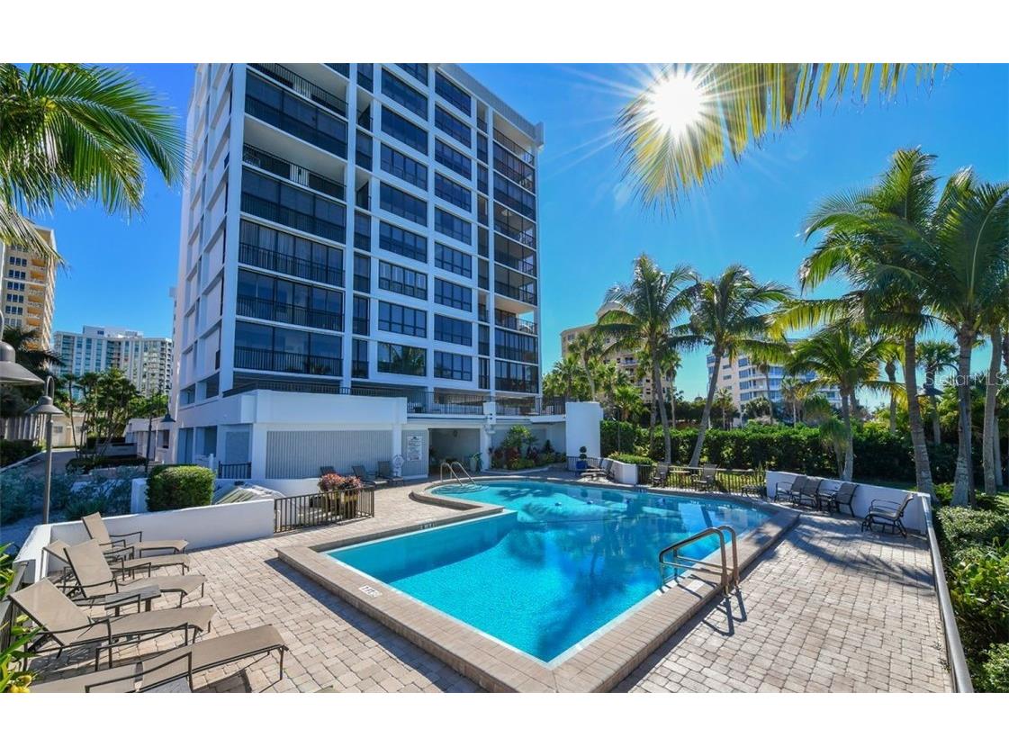 11 Sunset Drive #501, Sarasota, FL, 34236 | MLS: A4418446 | Edina Realty