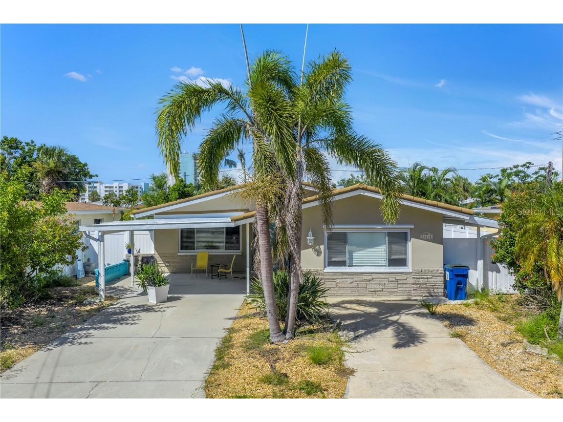 11130 3rd Street E, Treasure Island, FL, 33706 | MLS: TB8411100 | Edina ...