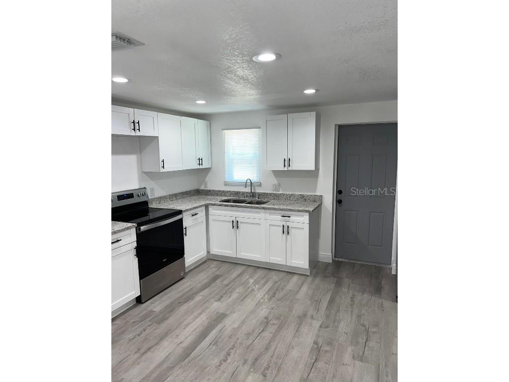 11131 Tyler Drive, Port Richey, FL, 34668 | MLS: T3534450 | Edina Realty