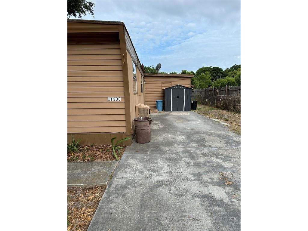 11333 Leisure Lane, Port Richey, FL, 34668 | MLS: OM680001 | Edina Realty