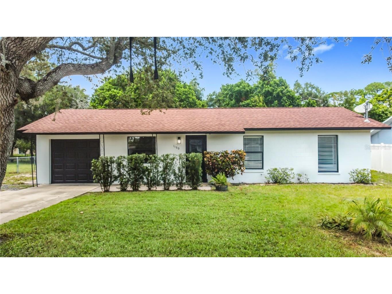 1150 Jackson Street, Oviedo, FL, 32765 | MLS: V4944110 | Edina Realty