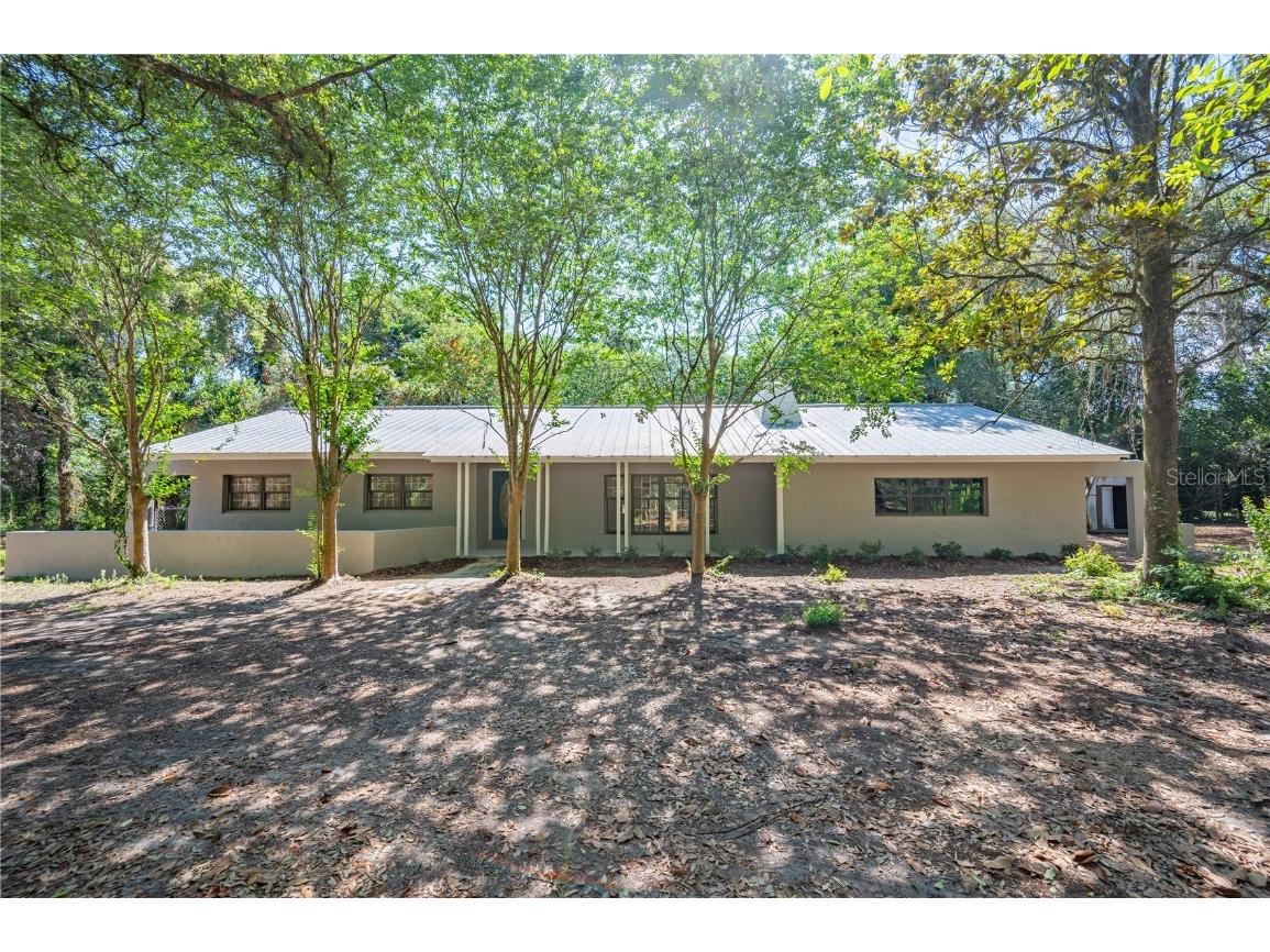 11522 Knights Griffin Road, Thonotosassa, FL, 33592 | MLS: L4944661 ...