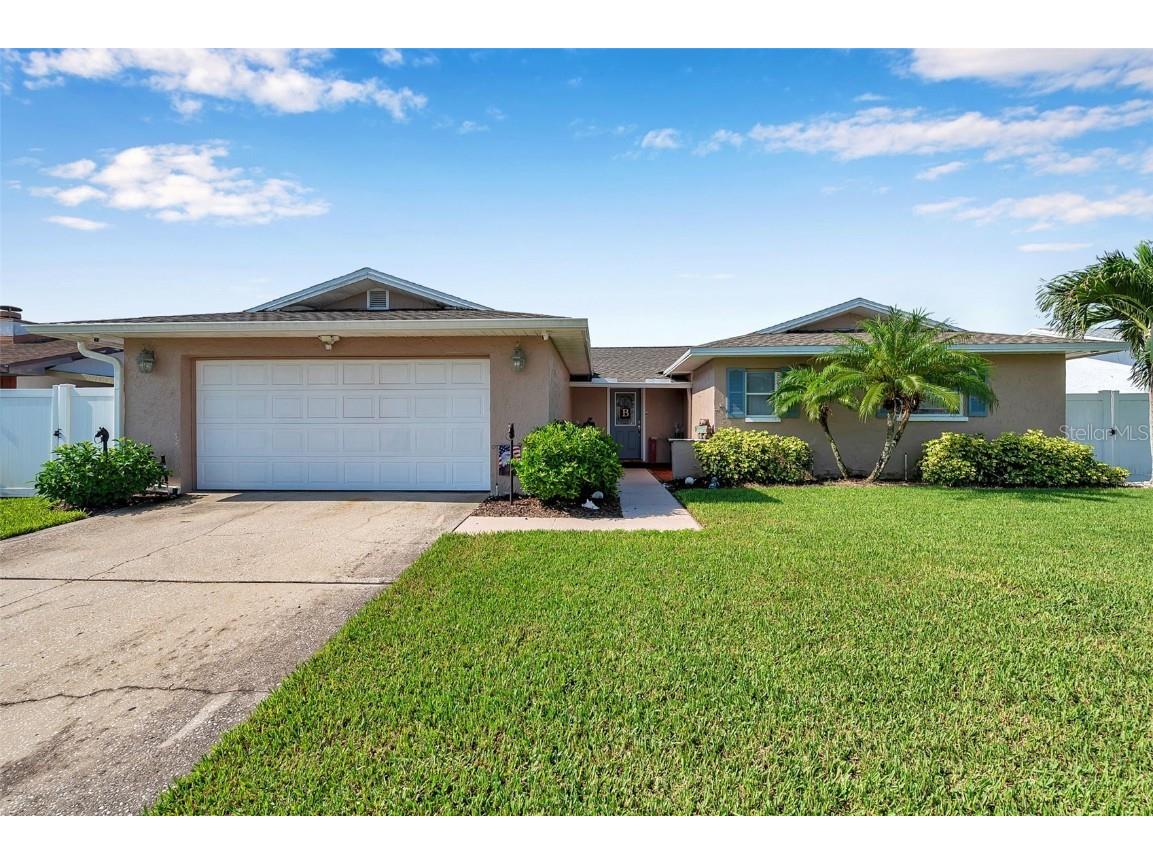 11524 124th Terrace, Largo, FL, 33778 | MLS: TB8404972 | Edina Realty