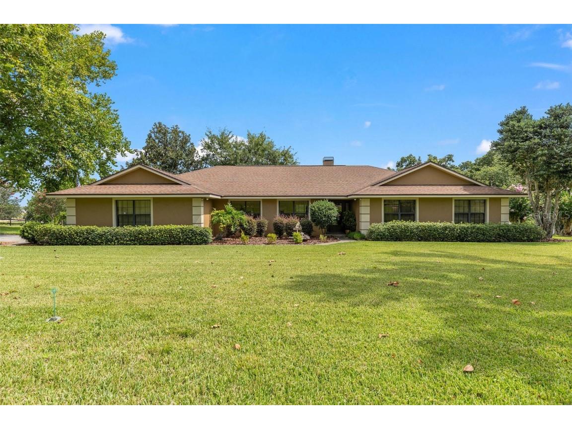 12229 Lane Park Road, Tavares, FL, 32778 | MLS: FC311256 | Edina Realty