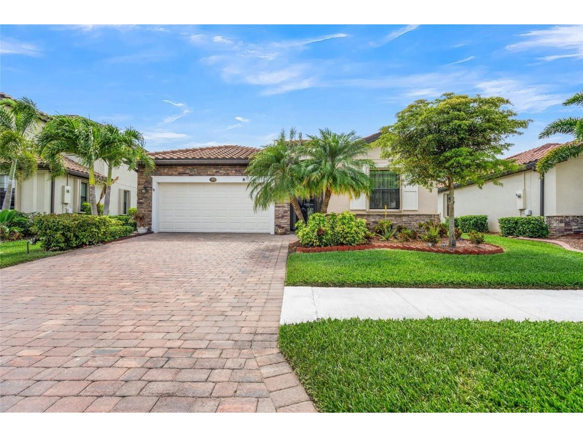 12285 Canavese Lane, Venice, FL, 34293 | MLS: N6132344 | Edina Realty