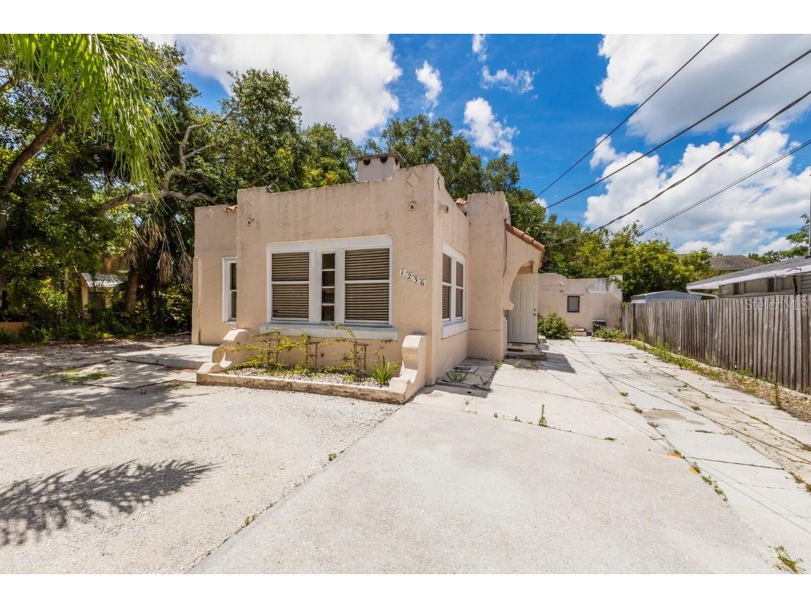 1236 14th Street, Sarasota, FL, 34236 | MLS: A4614823 | Edina Realty