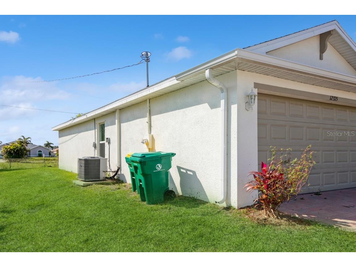 12375 Perrine Avenue, Port Charlotte, FL, 33981 | MLS: T3509432 | Edina ...