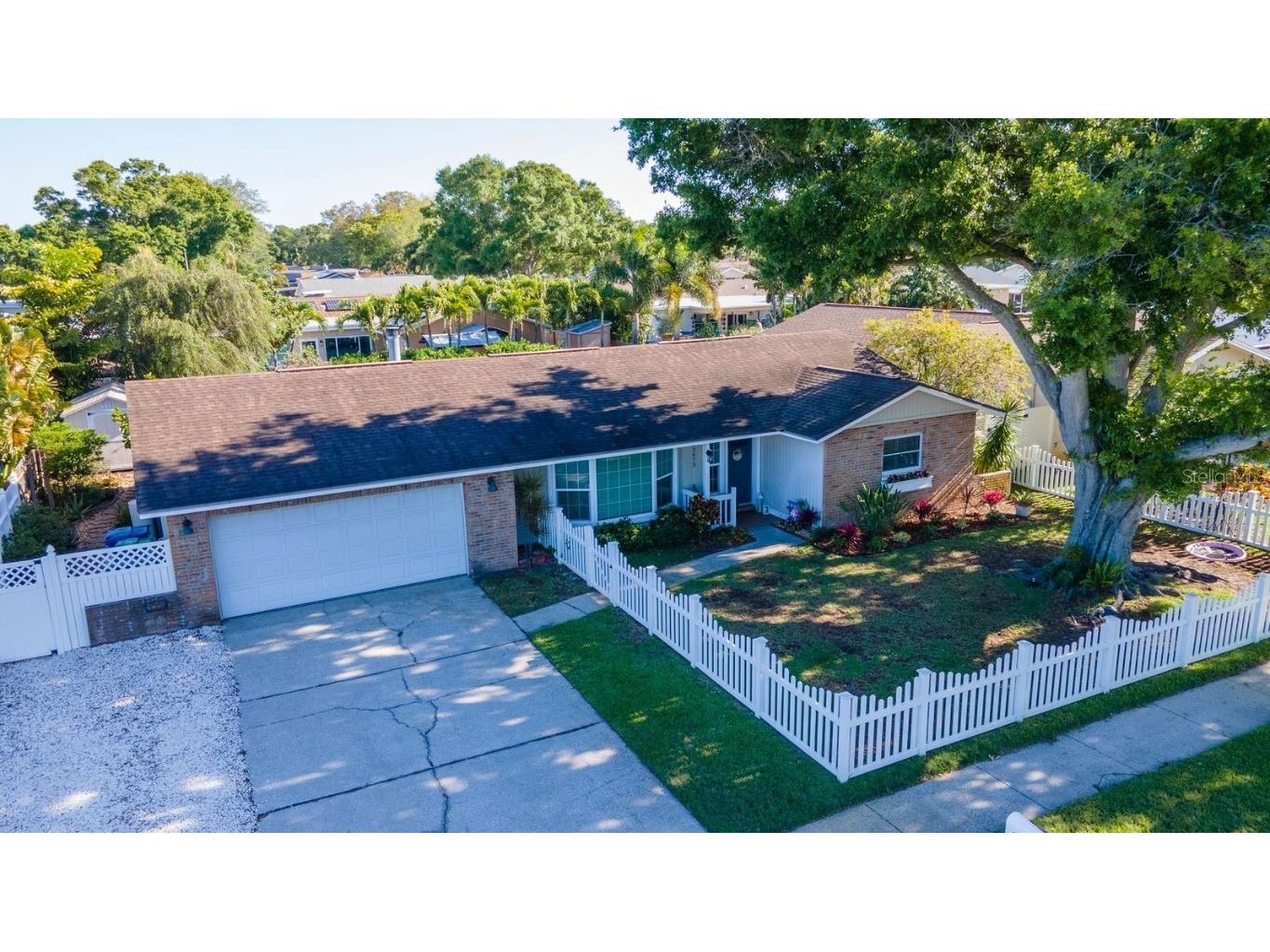 12473 90th Avenue, Seminole, FL, 33772 | MLS: GC521107 | Edina Realty