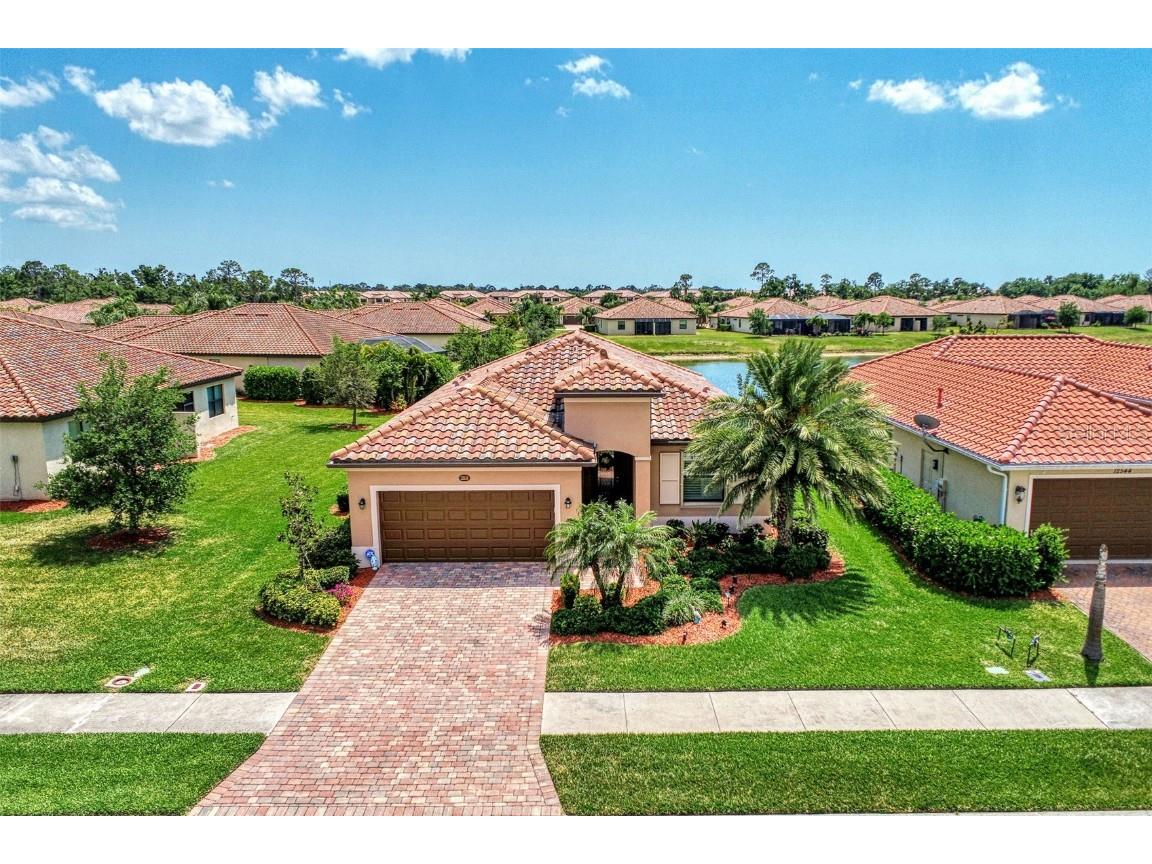 12536 Felice Drive, Venice, FL, 34293 | MLS: N6132362 | Edina Realty