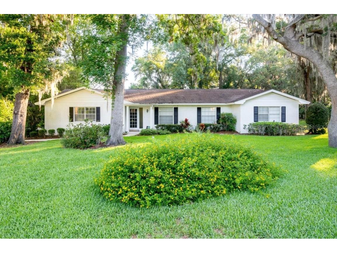 126 Laurel Tree Way, Brandon, FL, 33511 | MLS: T3374051 | Edina Realty