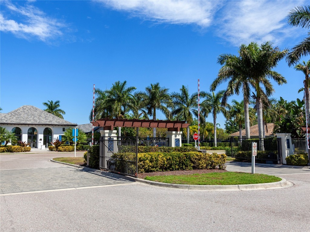 12620 Crystal Clear Place, Bradenton, FL, 34211 | MLS: A4609602 | Edina ...