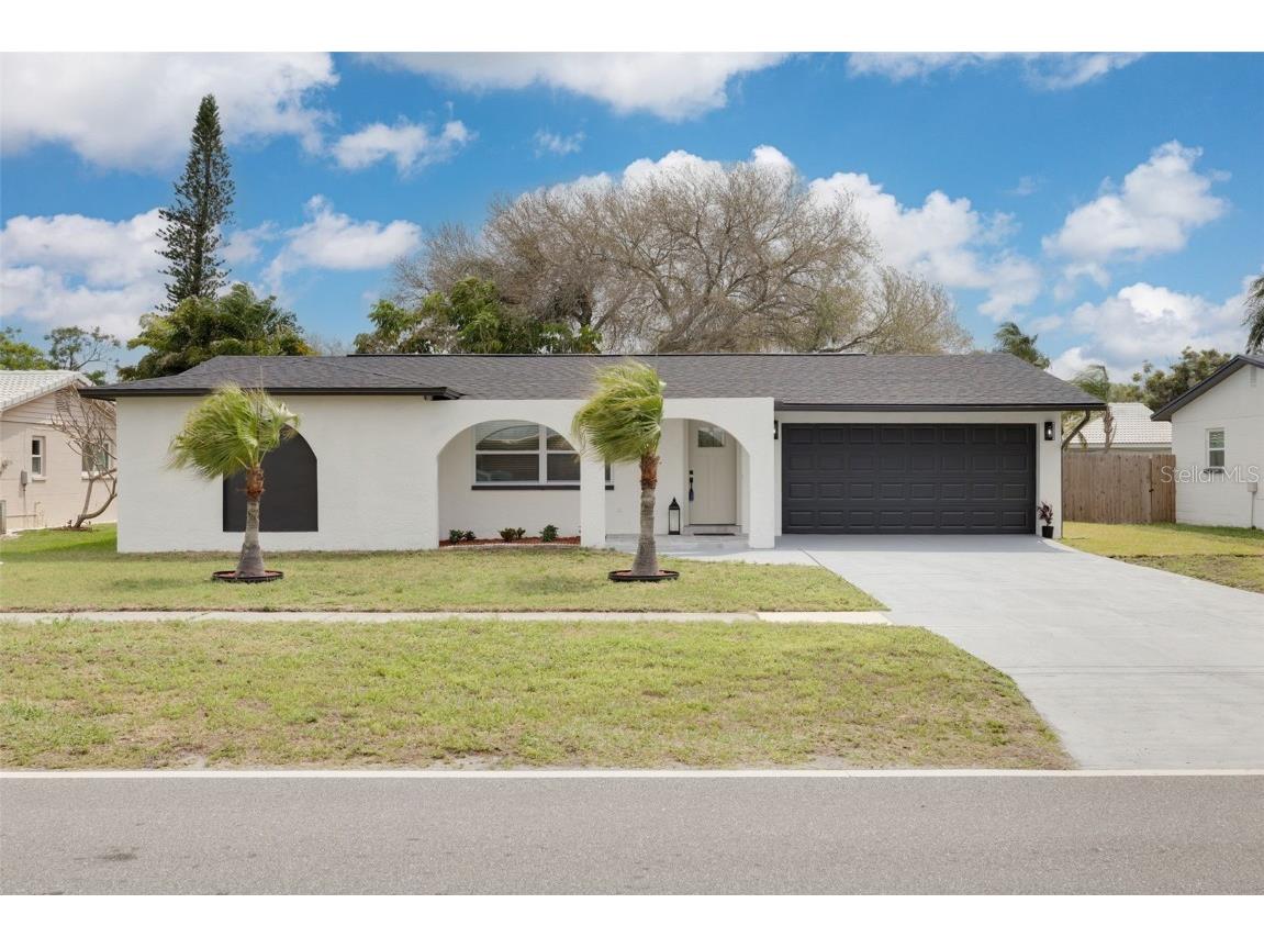 13113 Ridge Road, Largo, FL, 33778 | MLS: U8236889 | Edina Realty