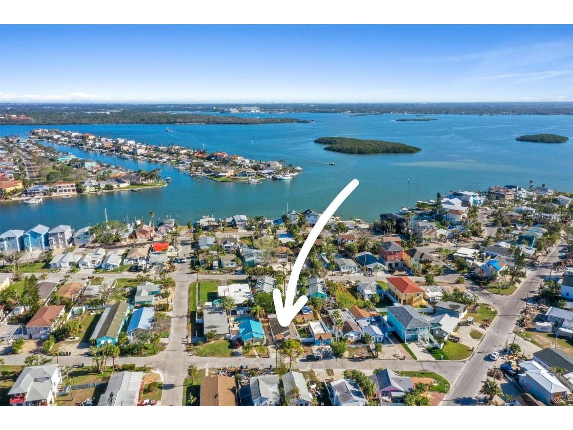 13145 3rd Street E, Madeira Beach, FL, 33708 | MLS: TB8319605 | Edina ...