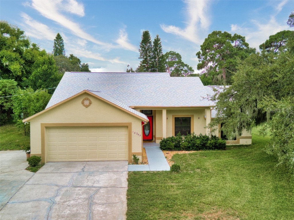 13245 Shore Dr, Winter Garden, FL, 34787 | MLS: O6247125 | Edina Realty