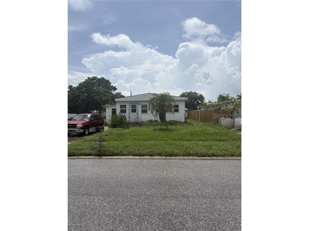 13806 60th Street N, Clearwater, FL, 33760 | MLS: A4659812 | Edina Realty