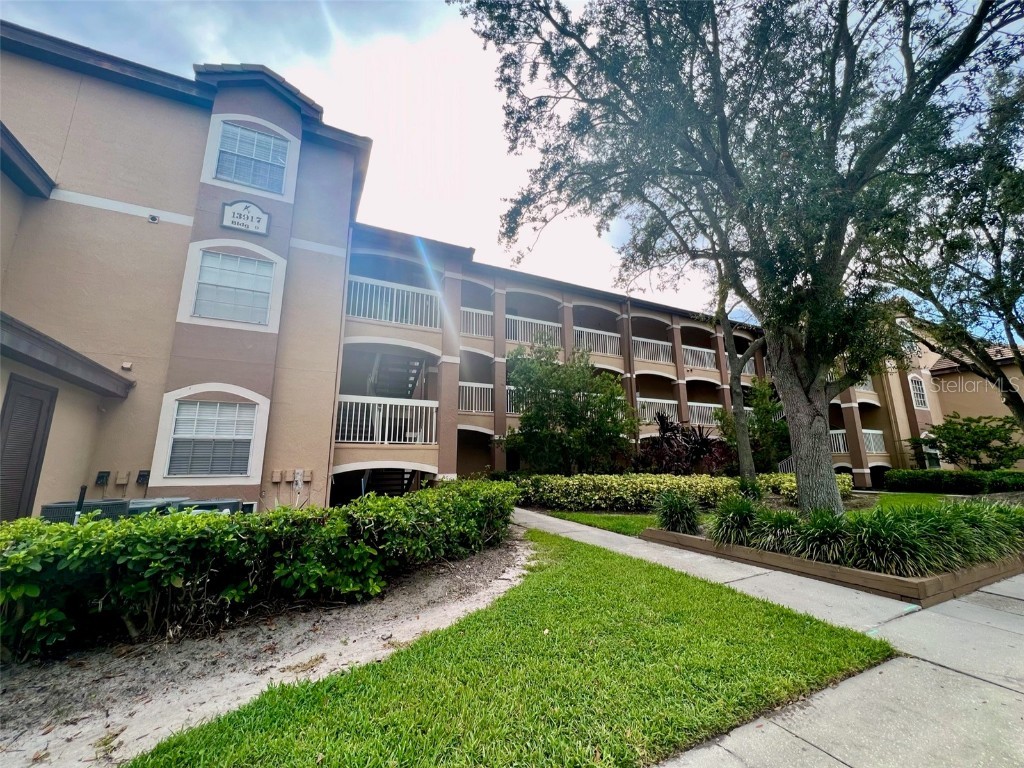 13917 Fairway Island Drive #933, Orlando, FL, 32837 | MLS: O6133622 ...