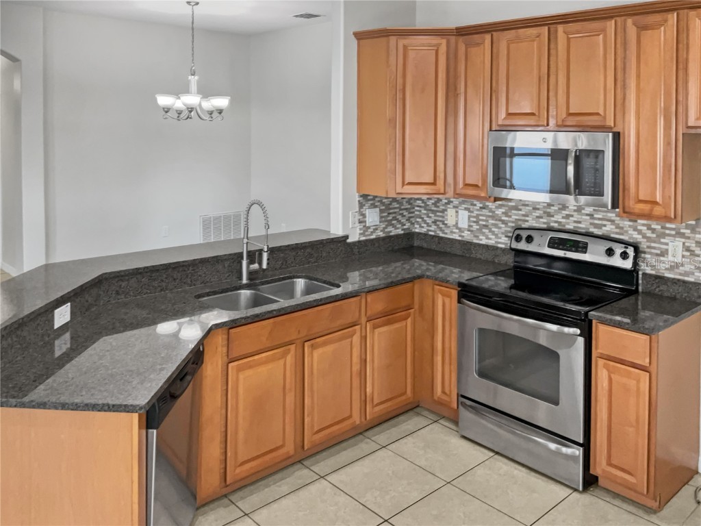 13922 Chalk Hill Place, Riverview, FL, 33579 | MLS: O6220016 | Edina Realty