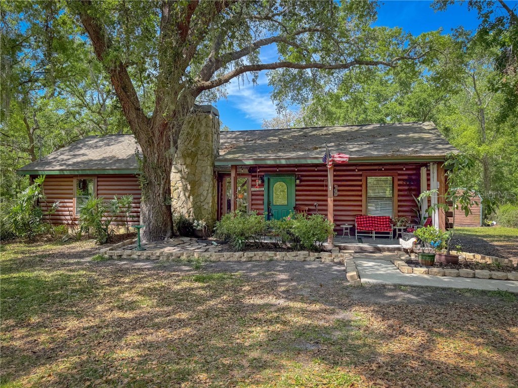 14114 N 301 Highway, Thonotosassa, FL, 33592 | MLS: TB8365111 | Edina ...