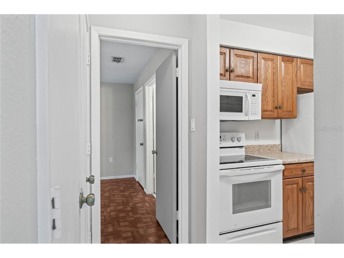 14201 Shadow Moss Lane #202, Tampa, FL, 33613 | MLS: T3525655 | Edina ...