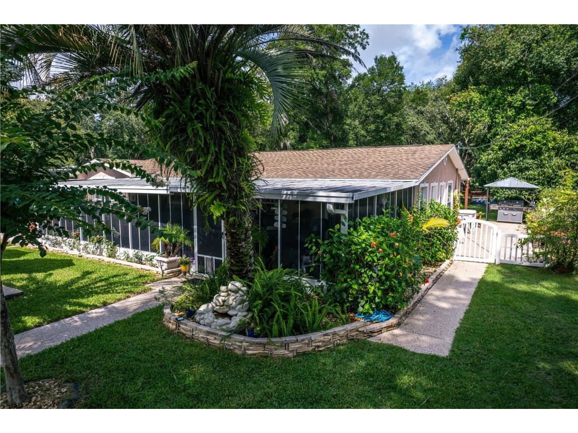1424 S Us 301, Sumterville, FL, 33585 | MLS: OM704385 | Edina Realty