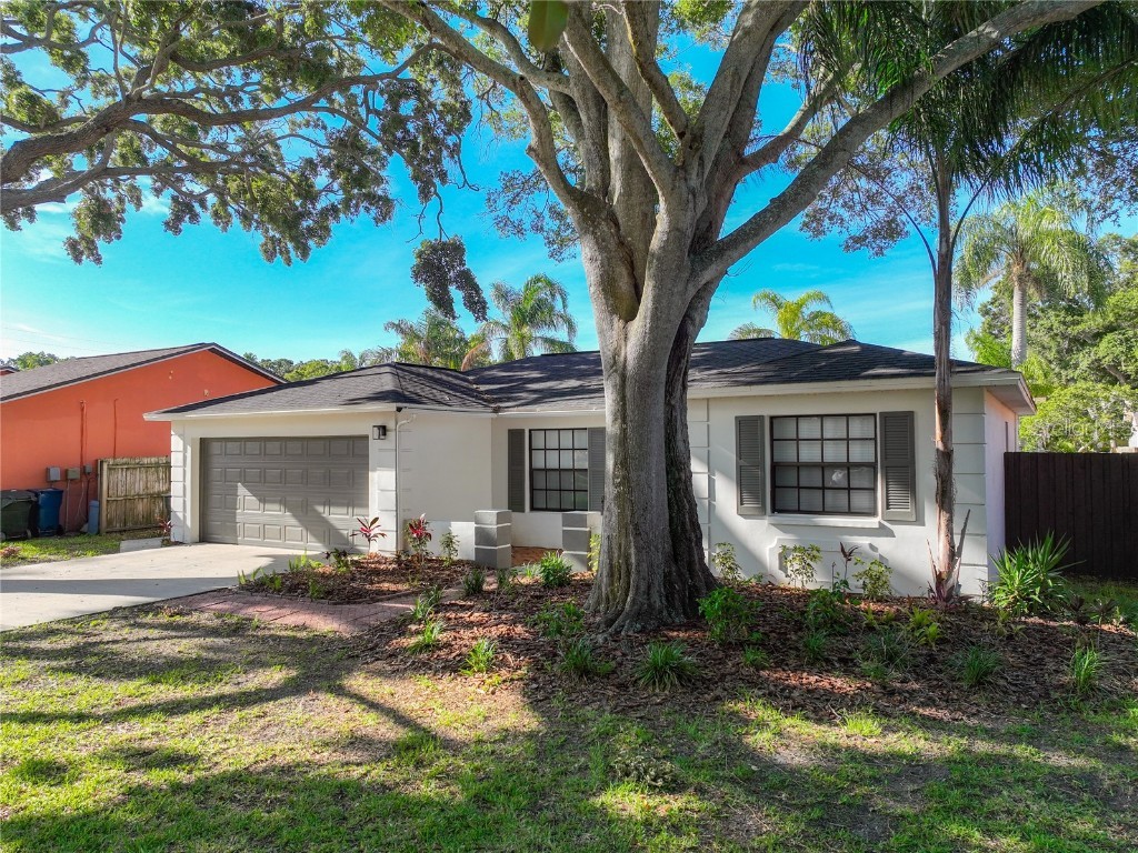 1453 Seaspray Lane, Dunedin, FL, 34698 | MLS: T3536703 | Edina Realty