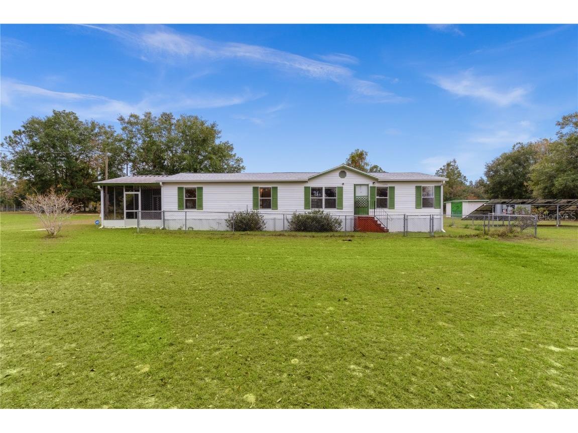 14790 SE 97th Place, Ocklawaha, FL, 32179 | MLS: OM669191 | Edina Realty