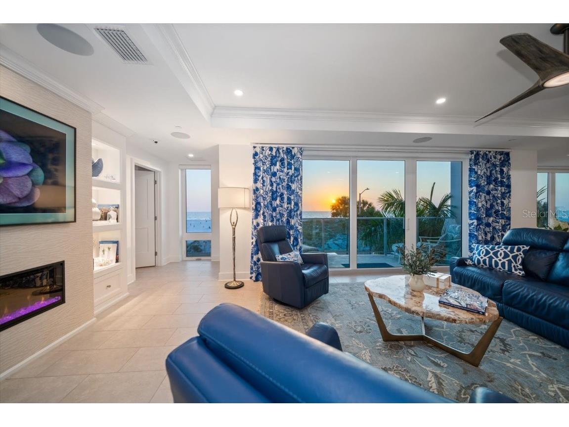 15 Avalon Street #301, Clearwater Beach, FL, 33767 | MLS: U8241595 ...