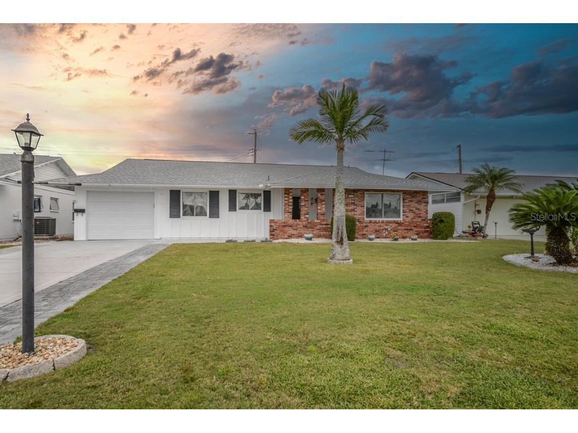 1511 La Jolla Avenue, Sun City Center, FL, 33573 | MLS: T3486608 ...